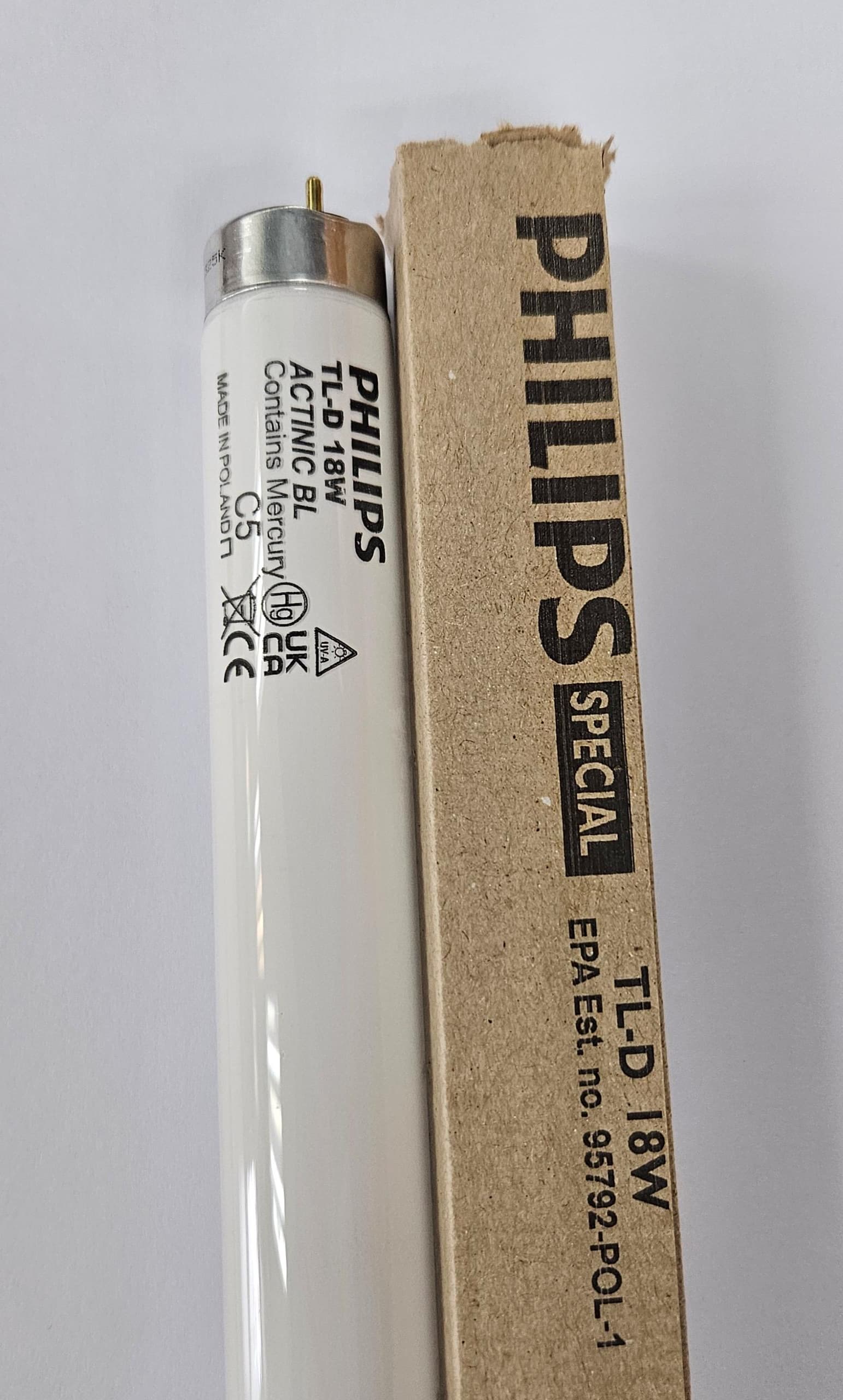 Philips Actinic BL TL-D 18W/10 - UE United Consolidated Sdn Bhd